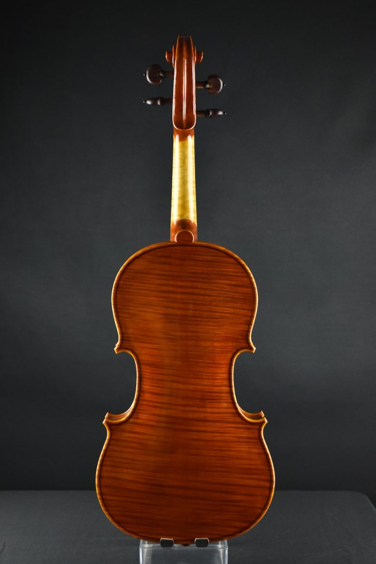 今注目のバイオリン製作者 Giulio Morassi氏お茶の水店カスタムオーダーバイオリン紹介 – クロサワバイオリン新着情報