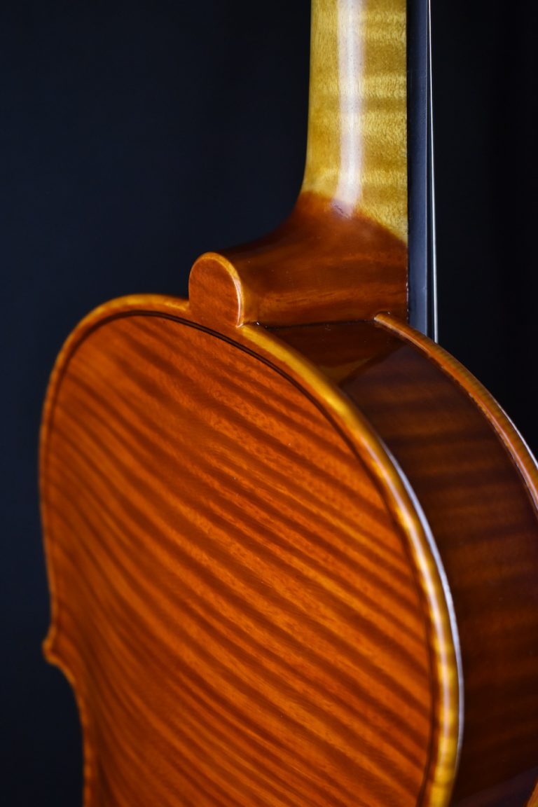 今注目のバイオリン製作者 Giulio Morassi氏お茶の水店カスタムオーダーバイオリン紹介 – クロサワバイオリン新着情報